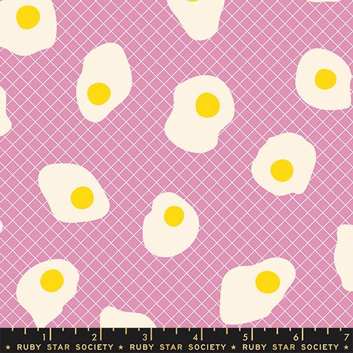 F2603 - Egg and Friends Kiss – Sew Bonita